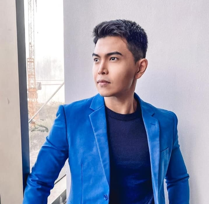 Daryl Ong Elevates us to the Mountaintops! – LA Music Review
