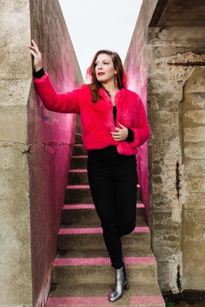 Molly Mahoney falls head over heels with “All of You” – LA Music Review