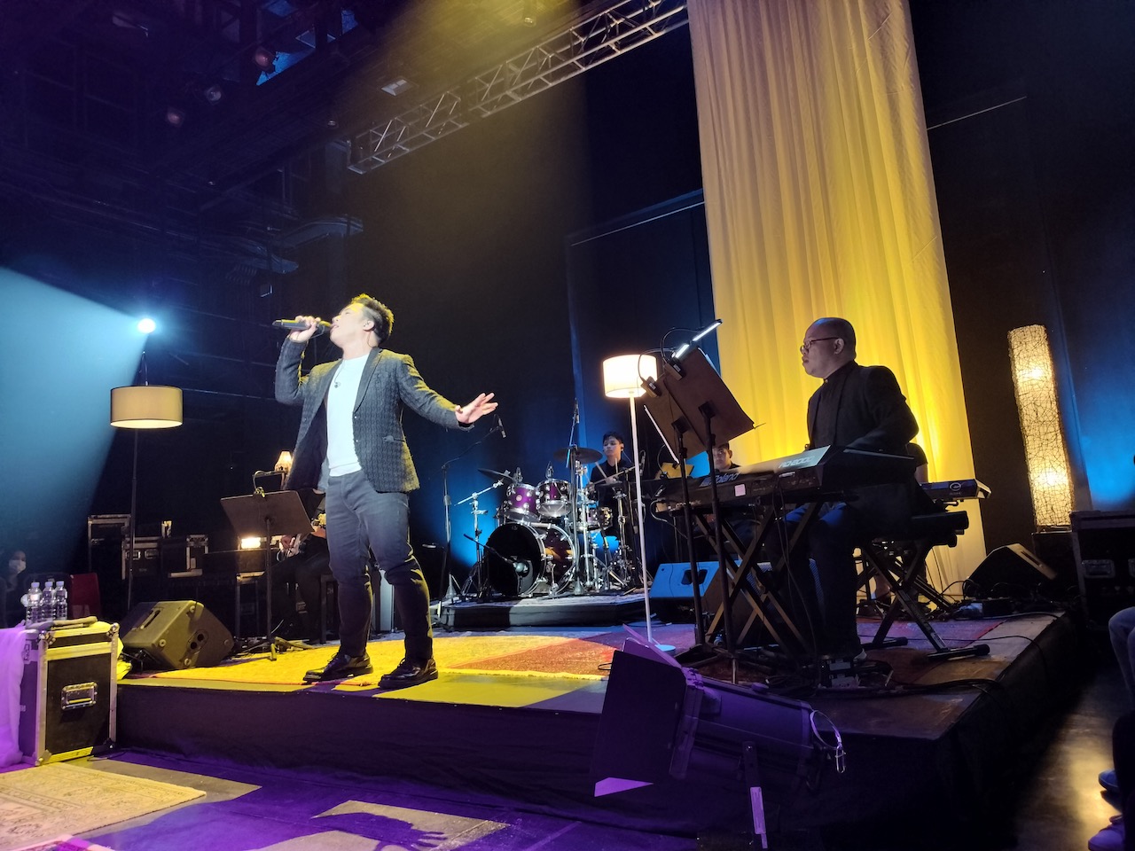 Poppert Bernadas: A Magical Concert to Remember – LA Music Review