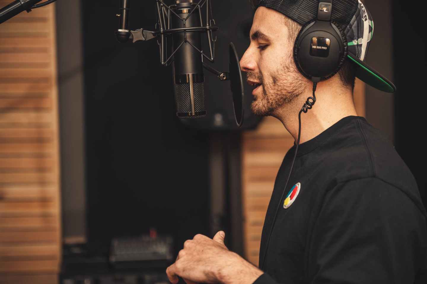 5 Tips For Recording Background Vocals – LA Music Review